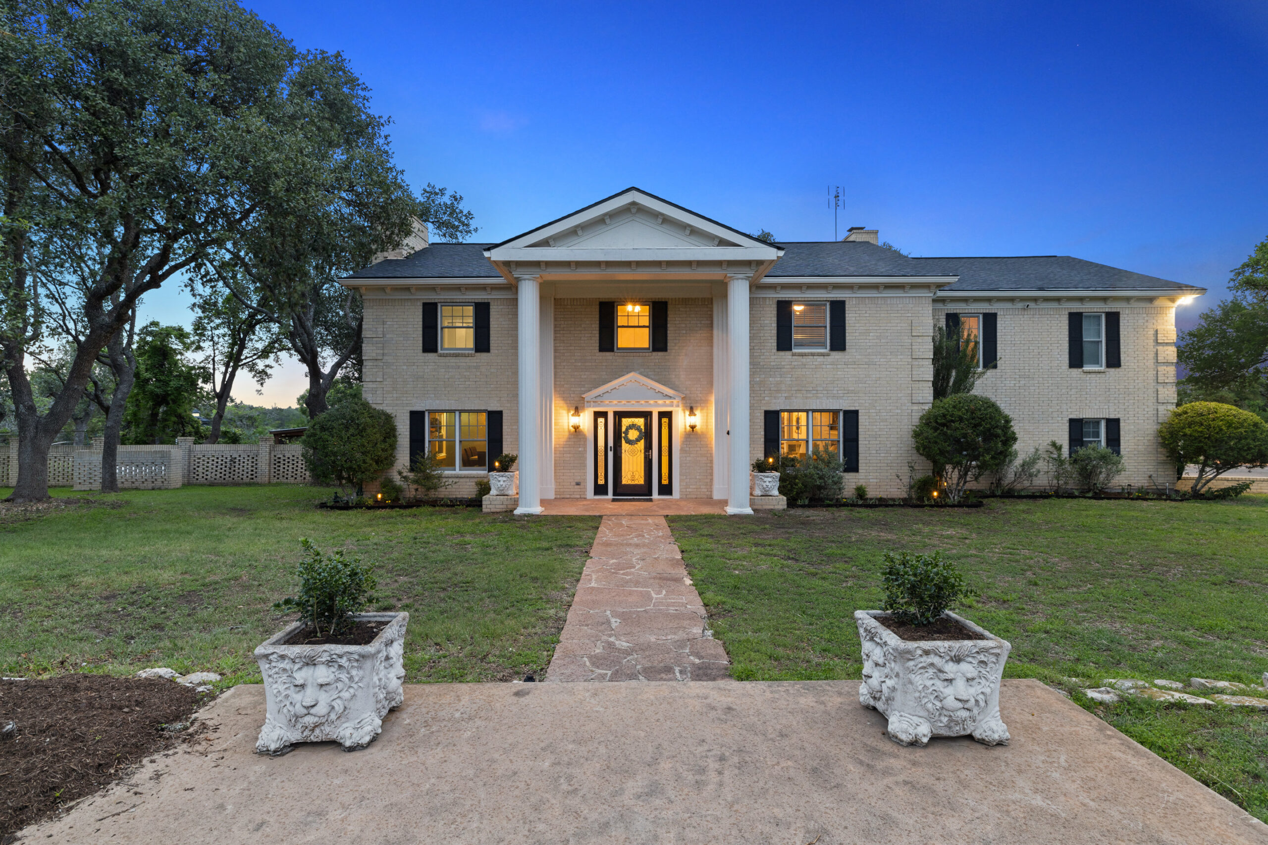 17700 N Rim Drive - The Foundry Group